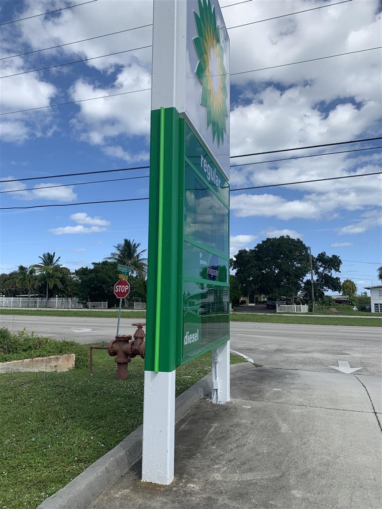 Market Force Information - Photos